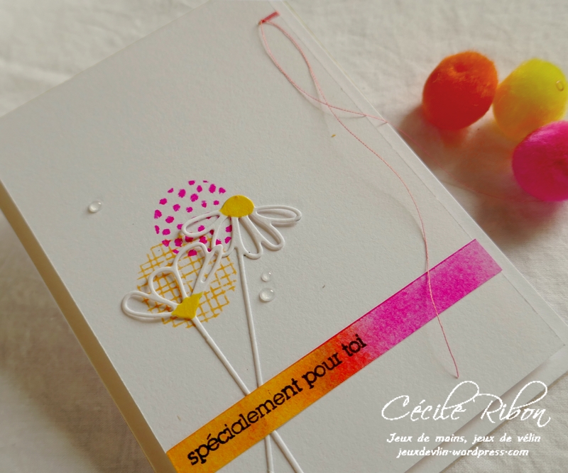 Color Throwdown #553 – jeux de mains, jeux de vélin